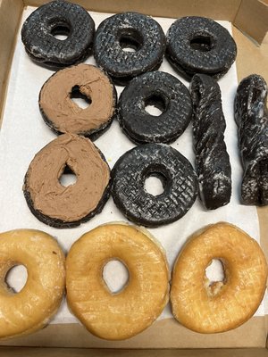 RI GUY’S DONUTS - Updated January 2026 - 21 Photos & 30 Reviews - 621 ...