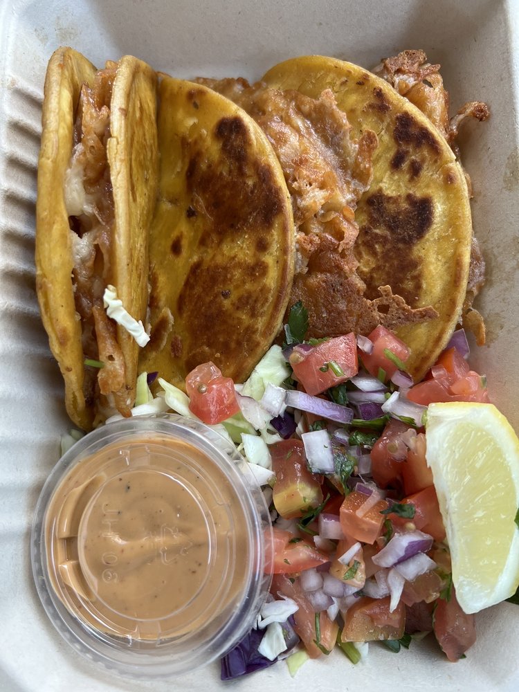 THE ROLLING CHEF 395 - Updated September 2024 - 45 Photos & 56 Reviews ...