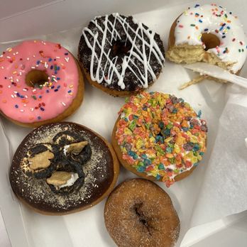 URBAN DONUT - Updated July 2025 - 271 Photos & 150 Reviews - 2805 Allen ...