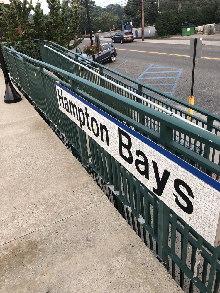 LIRR - HAMPTON BAYS STATION - Springville Rd And Goodground Rd, Hampton ...