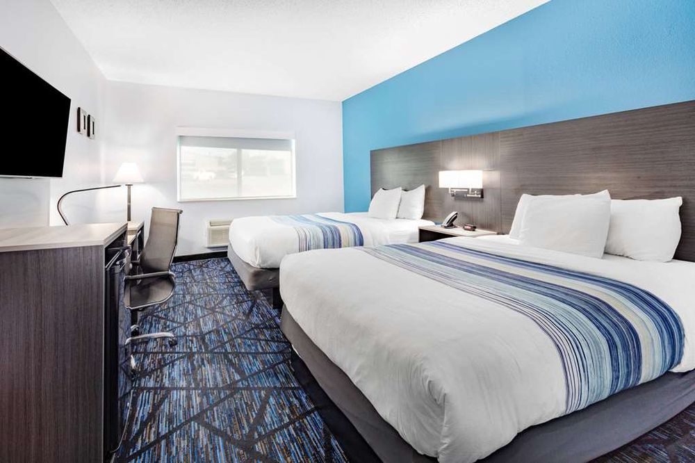 AMERICINN BY WYNDHAM QUINCY - Updated October 2025 - 51 Photos & 12 ...