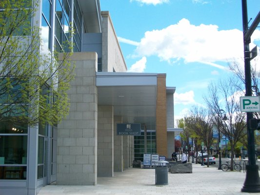 MEDFORD LIBRARY - Updated August 2025 - 18 Photos & 22 Reviews - 205 S ...