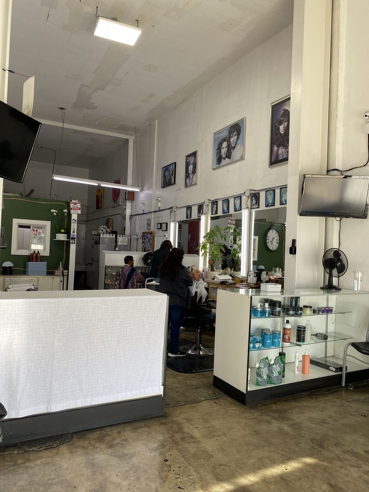 CUTS R US - Updated June 2025 - 1556 S Western Ave, Los Angeles ...