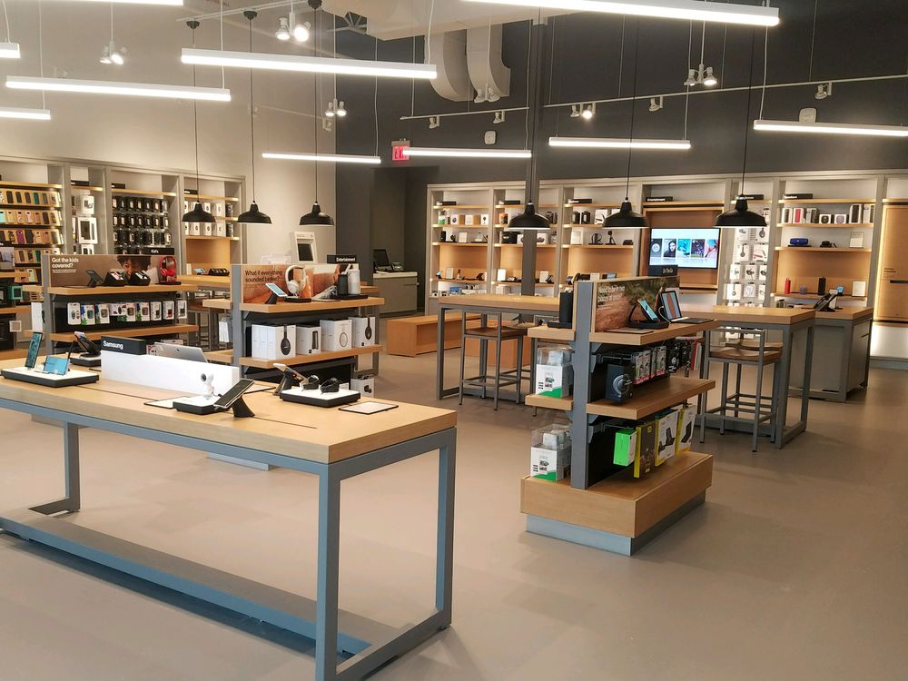 VERIZON - Updated May 2024 - 2720 S Dixie Hwy, Miami, Florida - Mobile ...