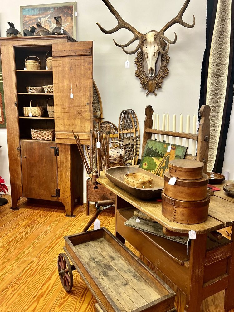 FOX HOLLOW ANTIQUES AND TRADING POST - Updated October 2025 - 10 Photos - 5378 US Route 5 ...