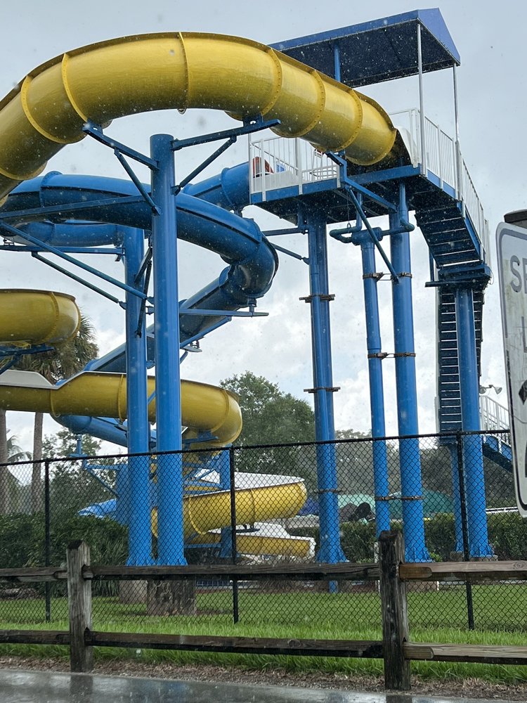 SEMINOLE PALMS PARK - Updated January 2026 - 17 Photos - 151 Lamstein ...