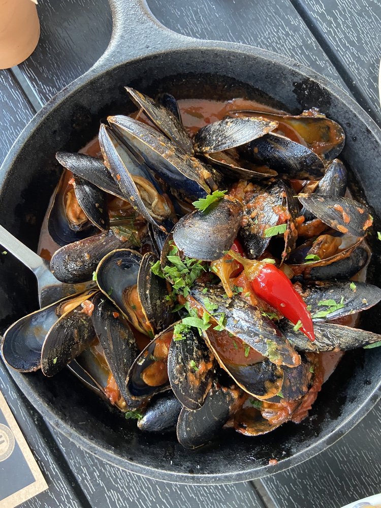 MANDARA’S RISTORANTE PIZZERIA & BAR - Updated August 2025 - 110 Photos ...