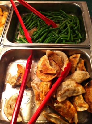 MAIN MOON CHINESE RESTAURANT - 35 Photos & 28 Reviews - 1513 Scalp Ave ...