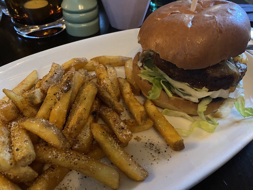 THE RED LION HOTEL - Updated May 2024 - 15 Photos - 78-80 Watling ...