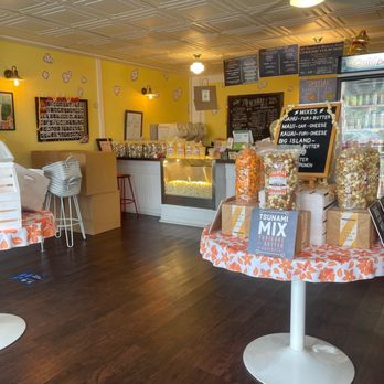 ISLAND POPPER GOURMET POPCORN - Updated April 2025 - 614 Photos & 181 ...