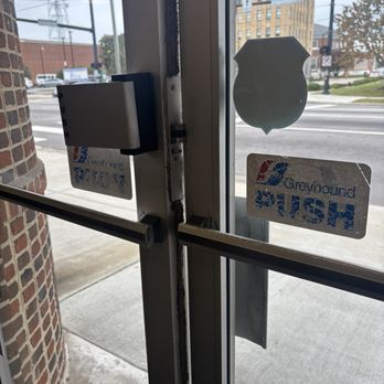 GRIFFIN LOUNGE - Updated January 2026 - 100 Photos & 25 Reviews - 108 E ...