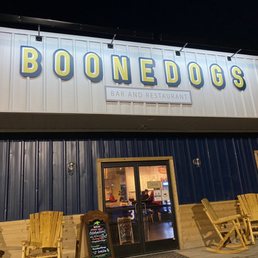 BOONEDOGS - Updated April 2025 - 220 Photos & 114 Reviews - 5902 Old ...