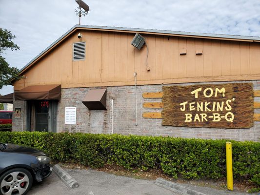 TOM JENKINS B-B-Q - Updated December 2024 - 497 Photos & 1100 Reviews ...