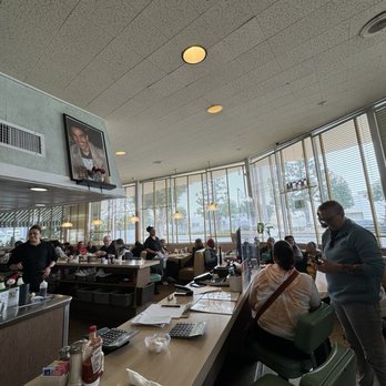 CHIPS - Updated August 2025 - 185 Photos & 185 Reviews - 11908 ...