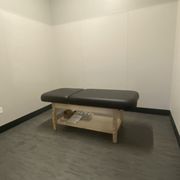 UFC FIT SAN JOSE - OAKRIDGE MALL - 62 Photos & 40 Reviews - 5540 ...