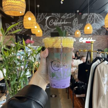 COFFEEHOLIC HOUSE - Updated October 2024 - 543 Photos & 209 Reviews ...