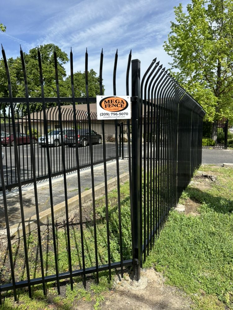 MEGA FENCE - Updated May 2024 - 64 Photos - Thornton, California ...