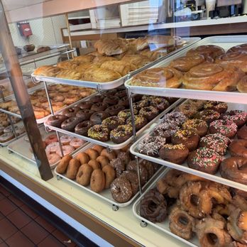 FRESH DONUT & DELI - Updated September 2025 - 276 Photos & 423 Reviews ...