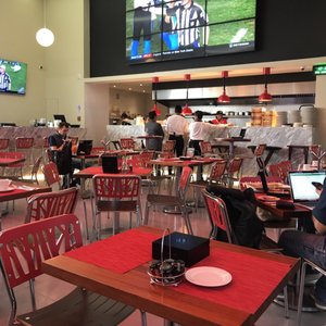 SALUTE FOOD & BAR - 55 Photos & 49 Reviews - Airport Lounges - Terminal ...