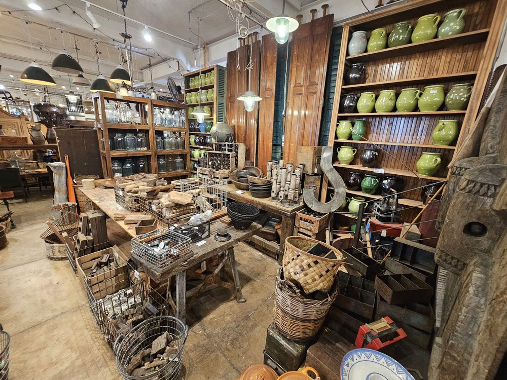 GOLDEN OLDIES ANTIQUES - Updated August 2025 - 54 Photos - 310 W Broad ...