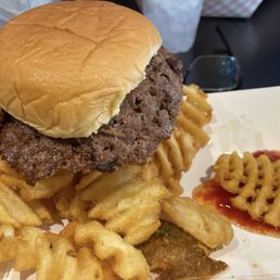 SMASH’D BURGER BAR - Updated June 2025 - 173 Photos & 123 Reviews - 10 ...
