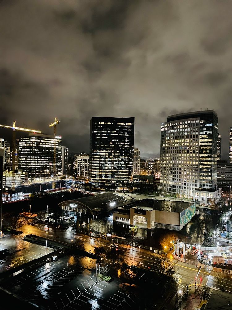 LINCOLN SQUARE - 82 Photos & 57 Reviews - Shopping Centers - 700 ...