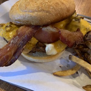 SPRINGVALE PUBLICK HOUSE - 20 Photos & 92 Reviews - 481 Main St ...