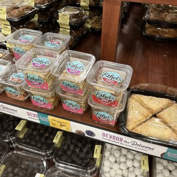 VONS - Updated December 2025 - 95 Photos & 65 Reviews - 5638 E Kings ...