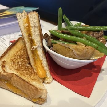 SALUT - Updated October 2025 - 291 Photos & 368 Reviews - 5034 France ...