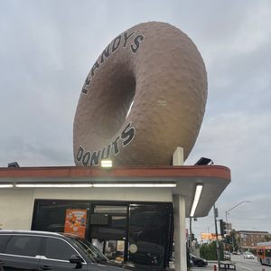 RANDY’S DONUTS - 4285 Photos & 3302 Reviews - 805 W Manchester Blvd ...