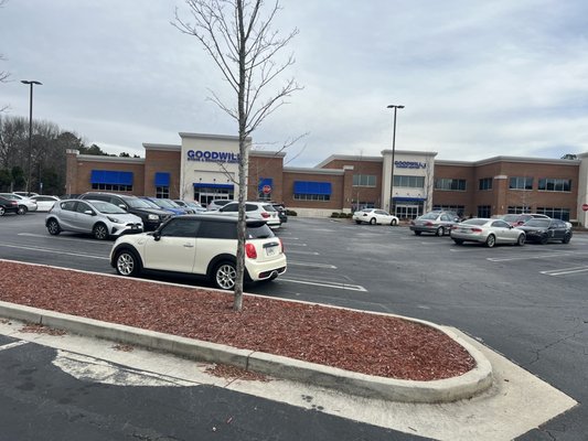 GOODWILL THRIFT STORE & DONATION CENTER - Updated November 2025 - 14 ...