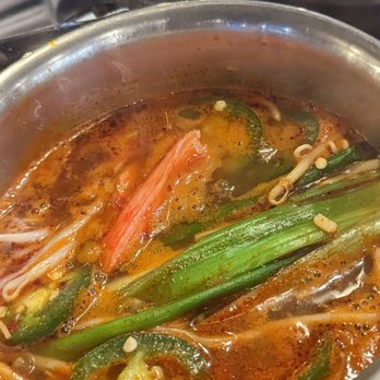 HONEY PIG HOT POT & BBQ - Updated May 2024 - 132 Photos & 59 Reviews ...
