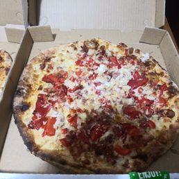 FIRE ENGINE PIZZA COMPANY - Updated July 2024 - 201 Photos & 250 ...