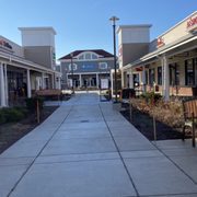 WRENTHAM VILLAGE PREMIUM OUTLETS - 217 Photos & 413 Reviews - 1 Premium ...