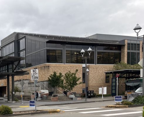 KIRKLAND LIBRARY - Updated December 2025 - 56 Photos & 47 Reviews - 308 ...