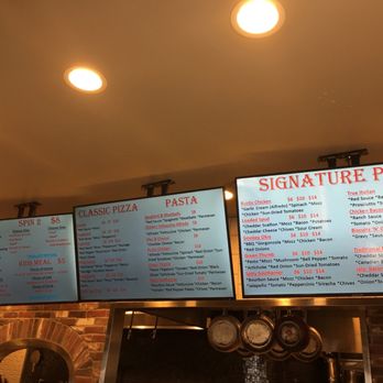 REVOLVE PIZZA KITCHEN - Updated December 2025 - 146 Photos & 132 ...