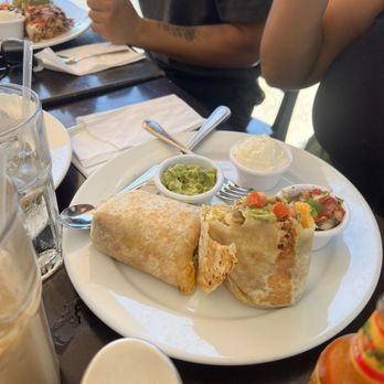 BEA BEA’S - Updated July 2024 - 5120 Photos & 4536 Reviews - 353 N Pass ...