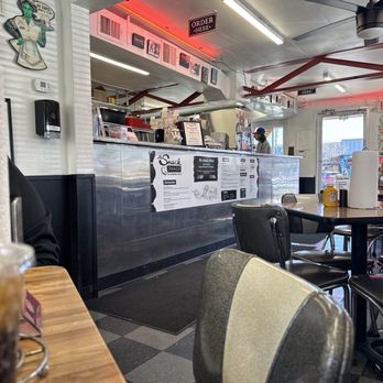 THE SNACK SHACK ON JOHNSON DRIVE - Updated December 2025 - 126 Photos ...