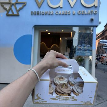 VAVA DESIGNER CAKES - Updated January 2026 - 57 Photos - 620 Yonge St ...