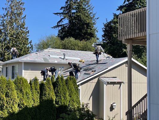 GENESIS ROOFING SERVICES - Updated October 2025 - 34 Photos - Lynnwood ...