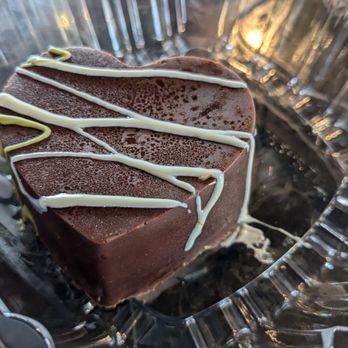 ZMZM SWEETS - Updated October 2025 - 98 Photos & 108 Reviews - 10511 S Harlem Ave, Chicago Ridge ...