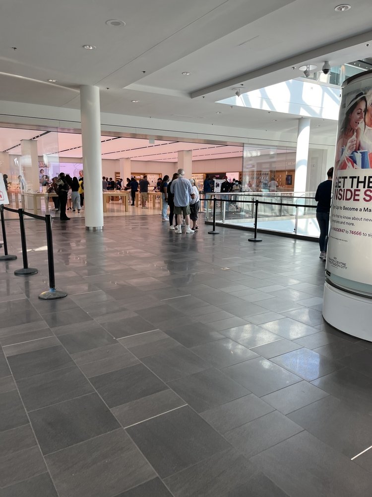 APPLE PENTAGON CITY - Updated June 2024 - 48 Photos & 296 Reviews ...