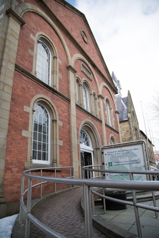 Y CAPEL LLANGOLLEN LIBRARY - Updated August 2024 - Castle Street ...