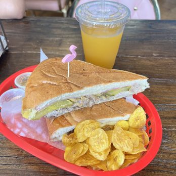 BENNY’S CUBAN CAFÉ - Updated July 2024 - 88 Photos & 50 Reviews - 71-28 ...