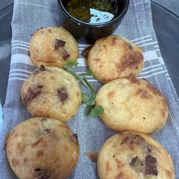 TRAVELER’S TABLE - Updated August 2024 - 5763 Photos & 1970 Reviews ...