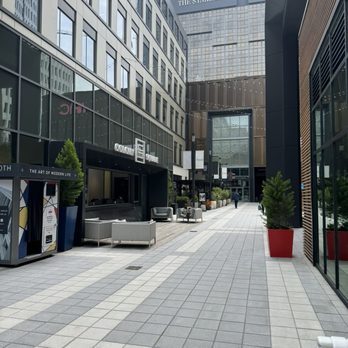 COLONY SQUARE - Updated December 2025 - 173 Photos & 63 Reviews - 1197 ...