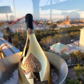 RISE ROOFTOP LOUNGE - Updated July 2024 - 446 Photos & 267 Reviews ...