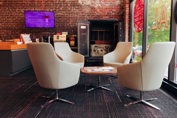 DUNDEE BANK - Updated October 2025 - 10 Reviews - 5015 Underwood Ave ...