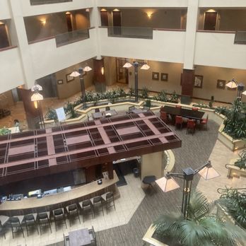 CAPITOL PLAZA HOTEL TOPEKA - Updated January 2026 - 54 Photos & 69 ...