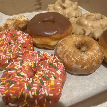 ROCKLIN DONUTS & CINNAMON - Updated October 2025 - 694 Photos & 669 ...